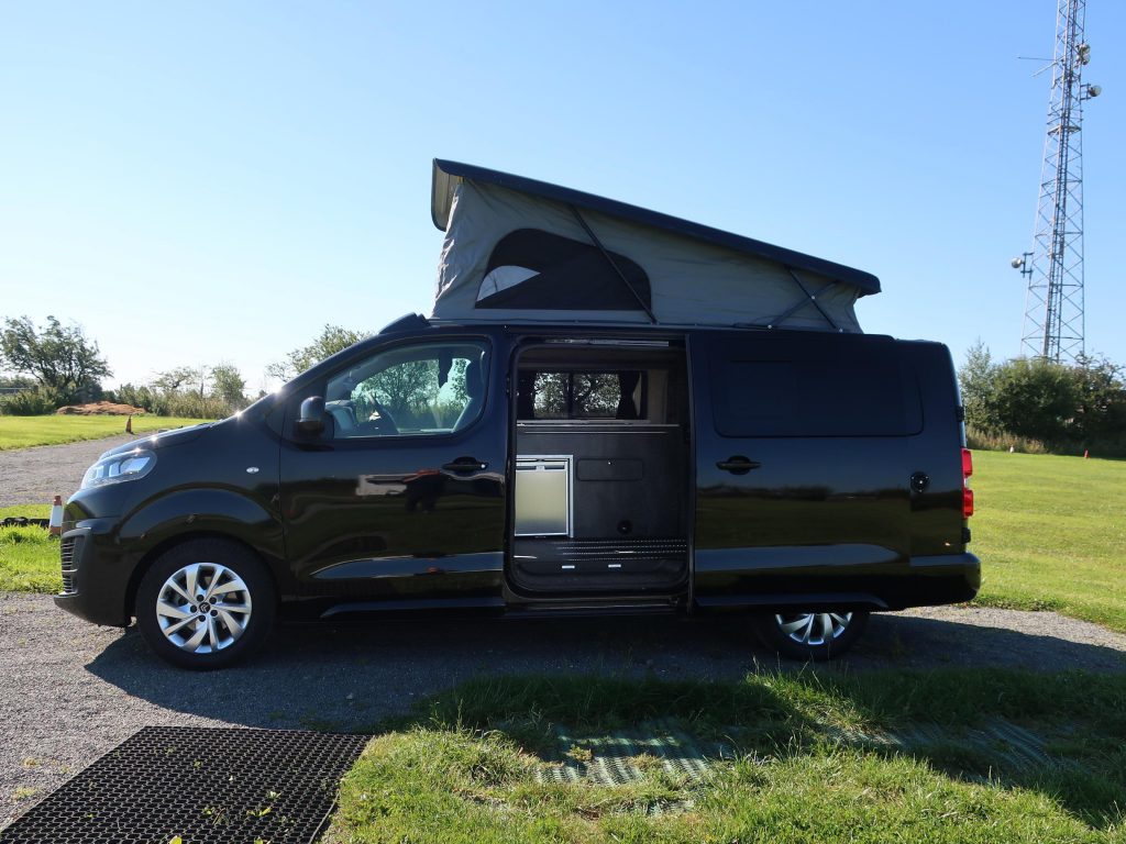 Citroen Dispatch XL 4 Berth Travelling Campervan - Van World