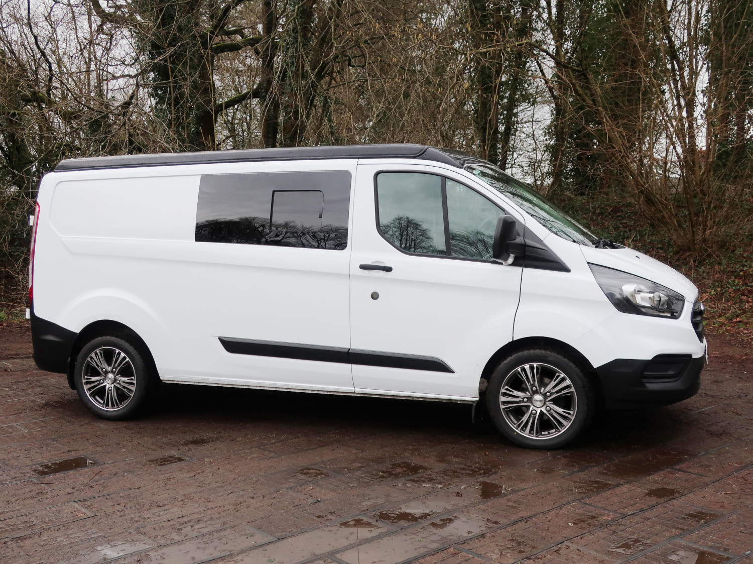 Ford Transit Custom | 4 Berth Travelling Campervan | Van World